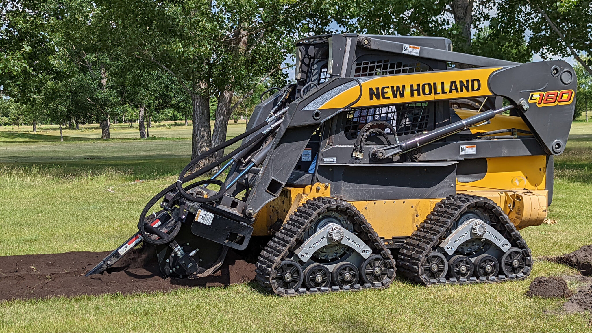 Mattracks Launches Track Conversion System for Skid Steers – Mattracks ...
